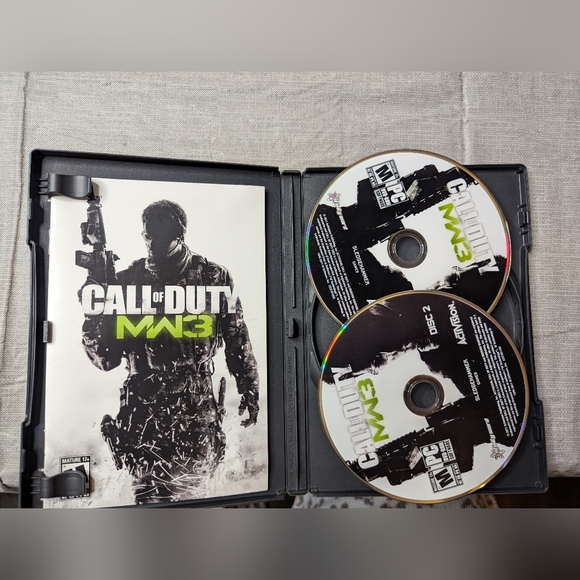 Media | Call Of Duty Modern Warfare 3 Mw3 Pc Game 2 Discs Guide Book ...
